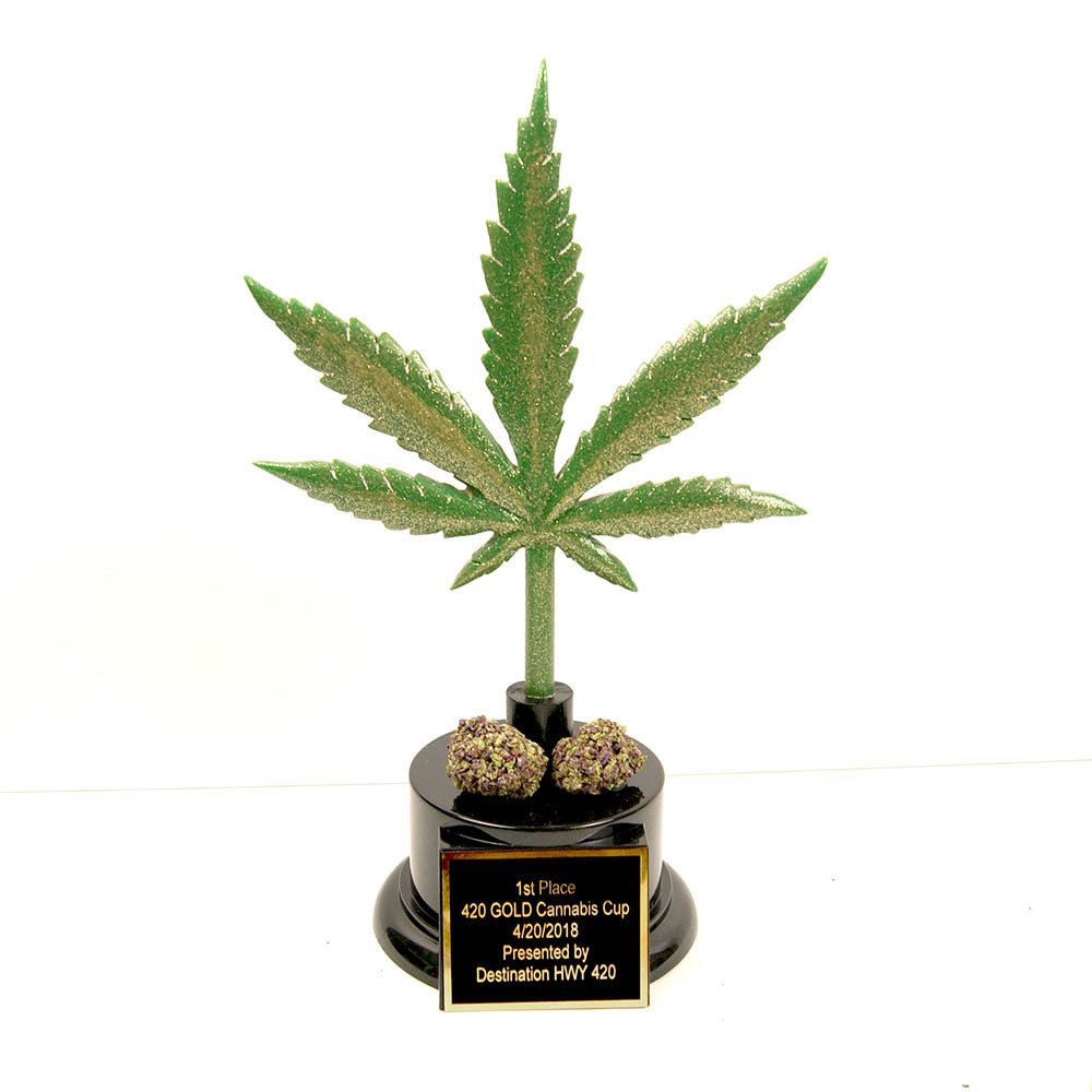 Deluxe Weed Trophy
